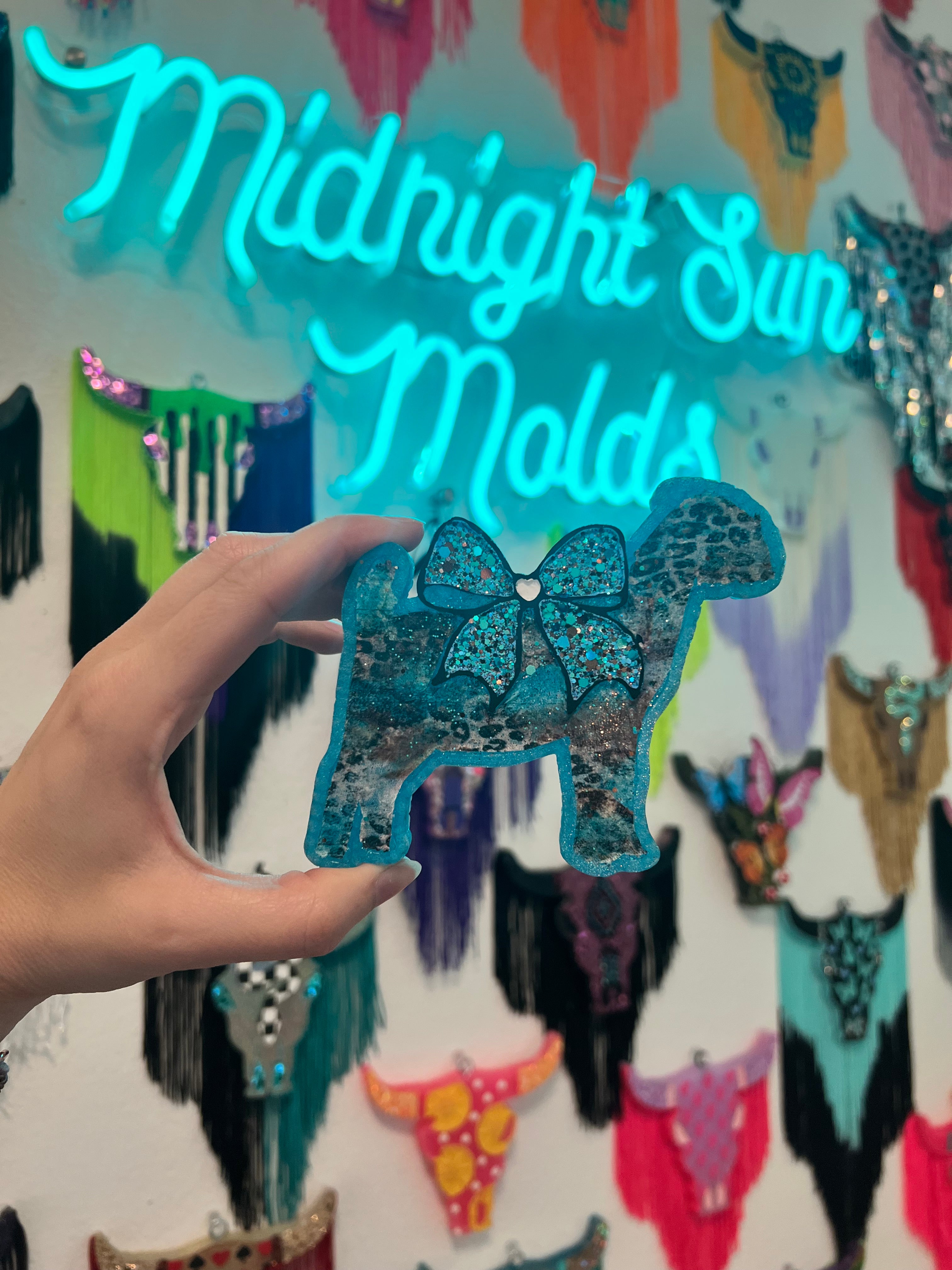 Show Goat With Bow *CAR FRESHIE* – Midnightsunmolds